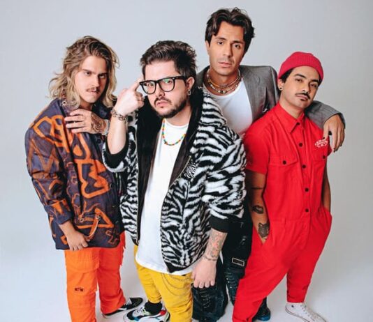 Restart: Shows de despedida da banda que marcou uma geração - Deu Click